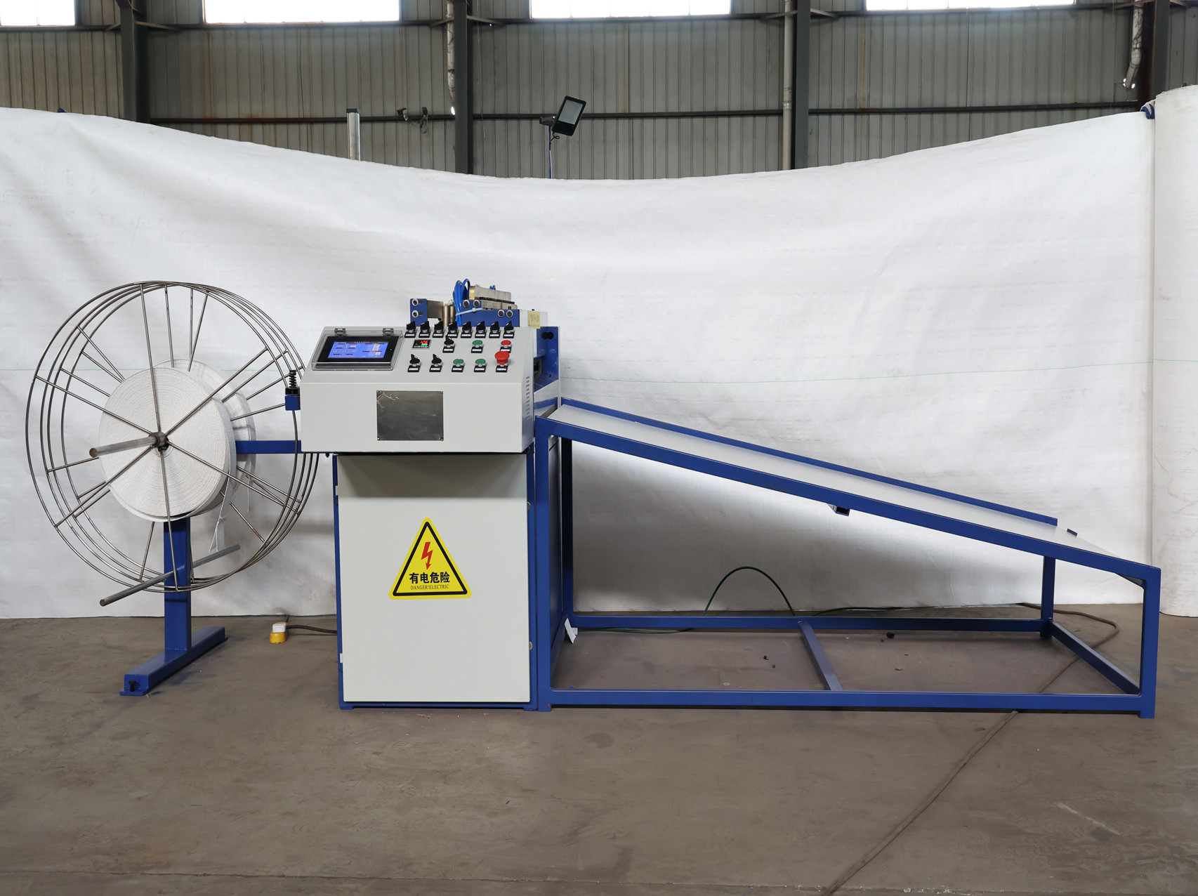 China FIBC 6/8 Big Bag Belt Loop Cut to Length Machine factory and ...