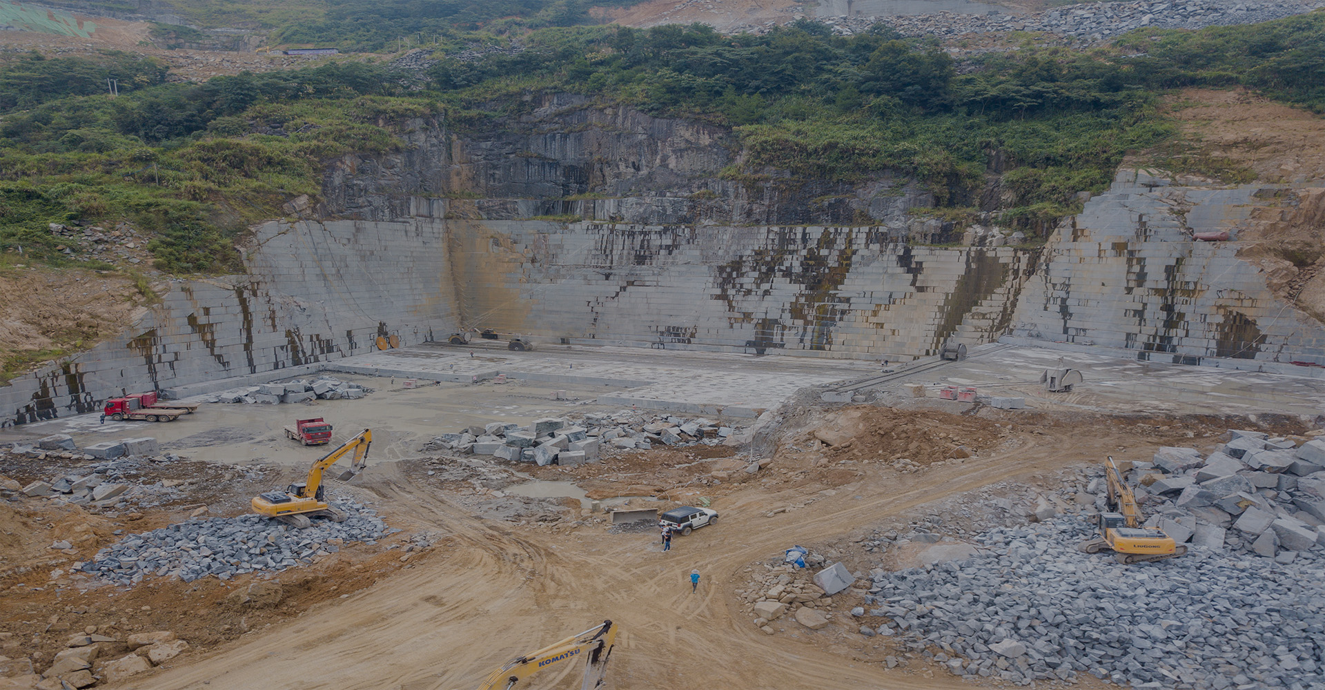 Stone Factory | Chinese Granite Slabs and Tiles Wholesale - FunShineStone