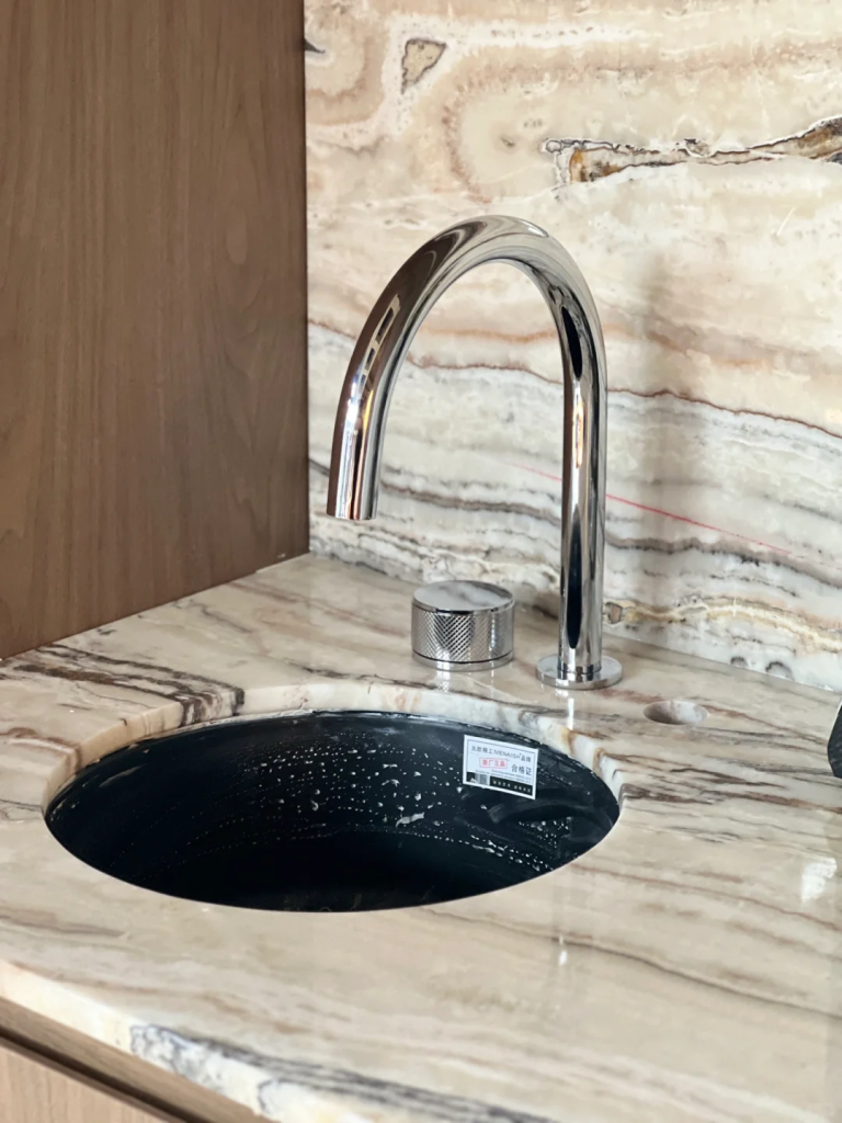 Valencia Traonyx Travertine - FunShineStone