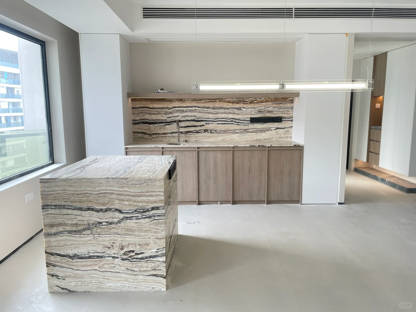 Valencia Traonyx Travertine - FunShineStone