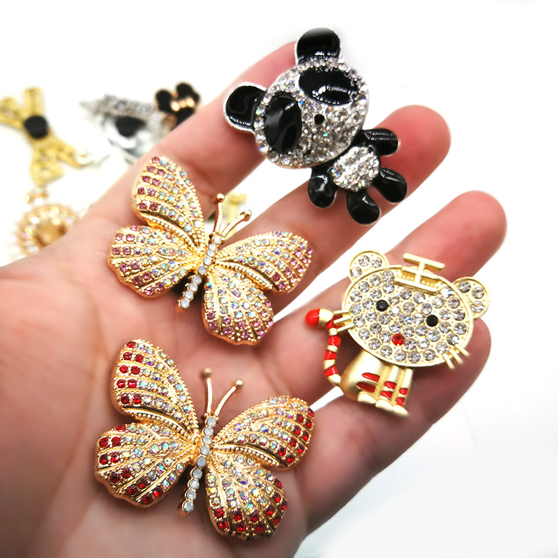 How Metal Shoe Charms Enhance The Design Of Shoes？